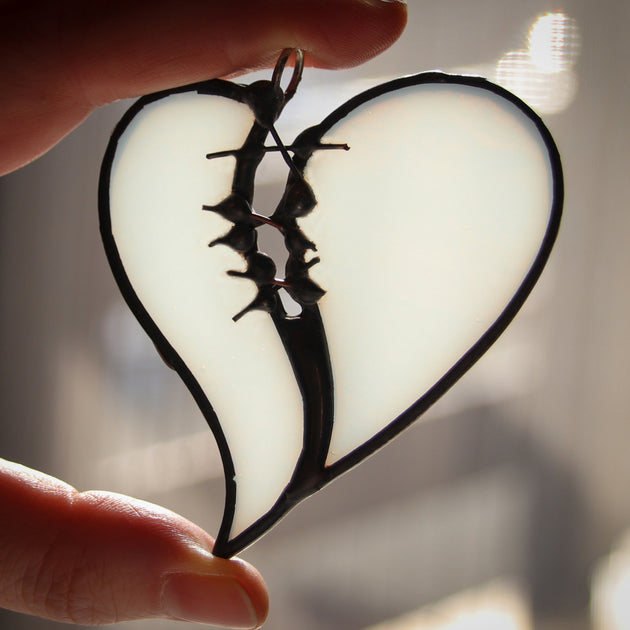 Pandantiv Inima Cusuta - Alba - FurnixArt | IARMAROC.com